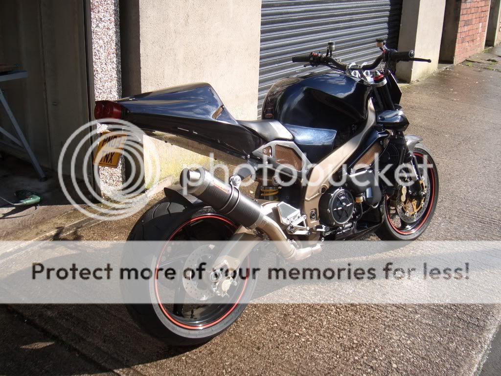 Custom Tuono Streetfighter finished just in time for winter - Page 4